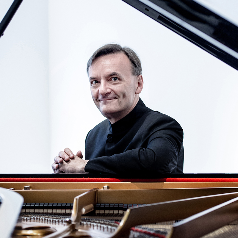 Live stream: Stephen Hough plays Mendelssohn | Philharmonia